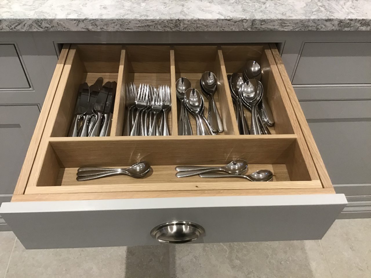 Custom Kitchen Drawer Units & Inserts: Storage Solutions